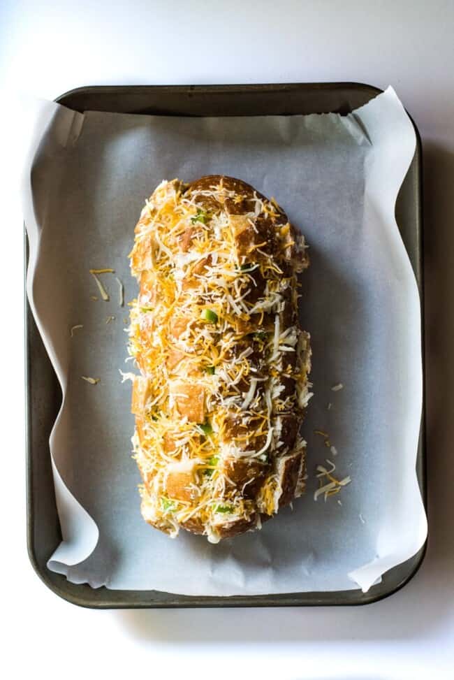 Jalapeño Popper Pull-Apart Bread - Isabel Eats