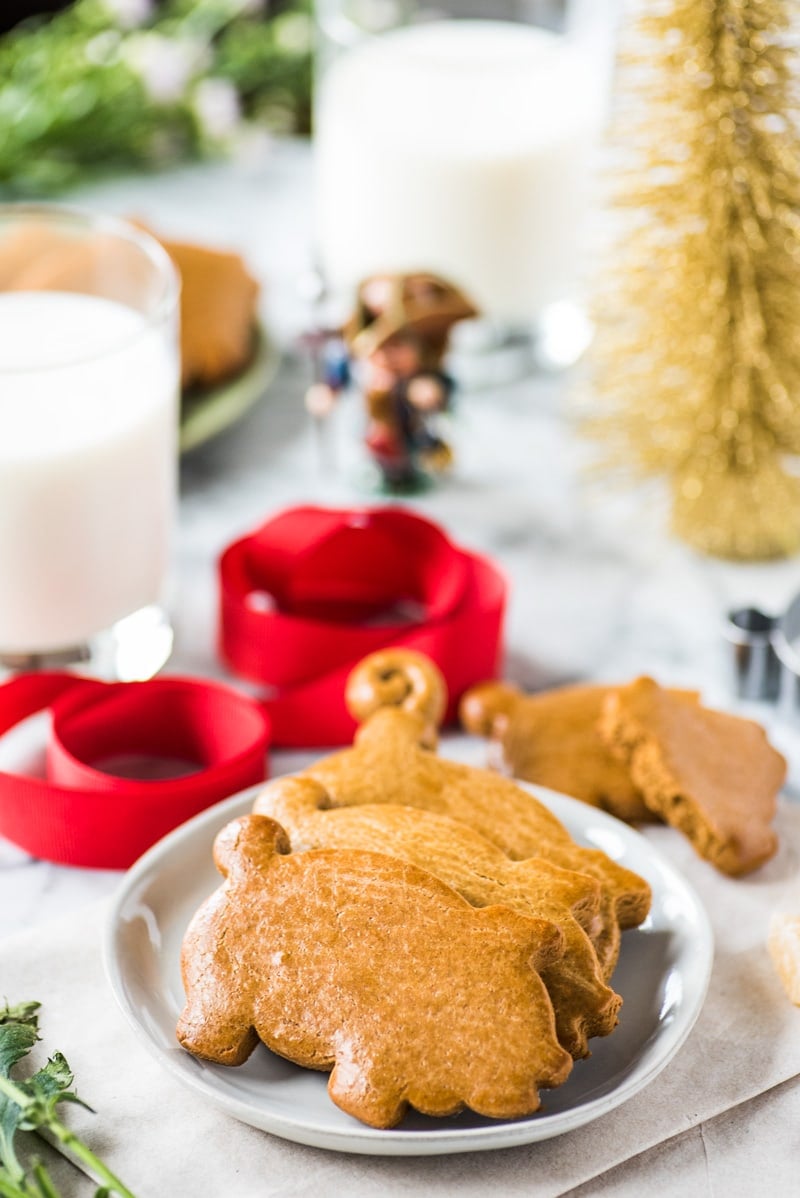 Marranitos (Mexican Gingerbread Pigs) - Isabel Eats