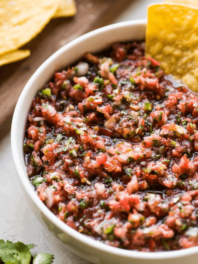 Fresh Salsa Recipe - Isabel Eats