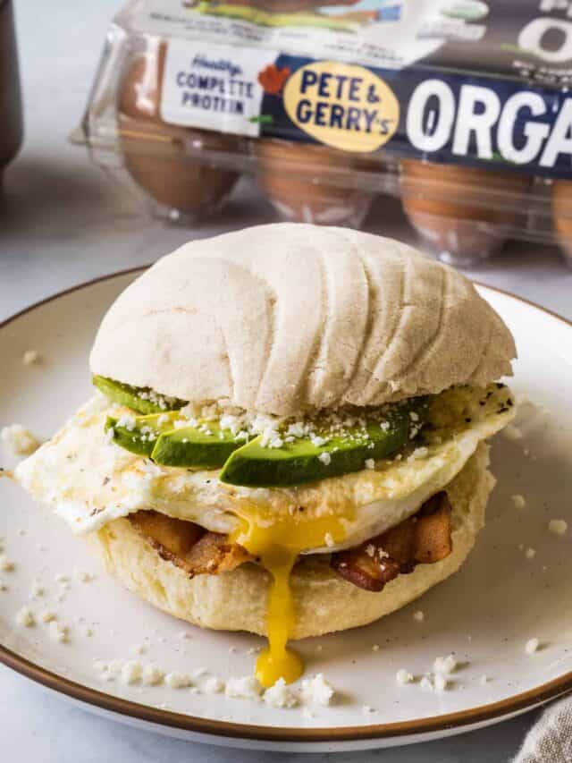 Concha Breakfast Sandwich - Isabel Eats