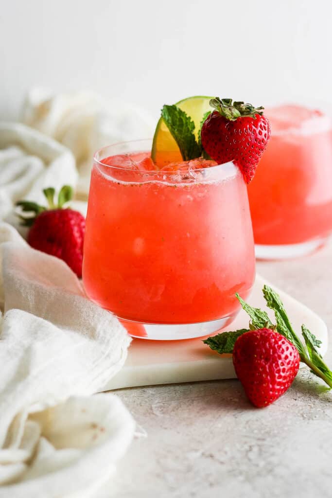 Agua de Fresa (Strawberry Agua Fresca)